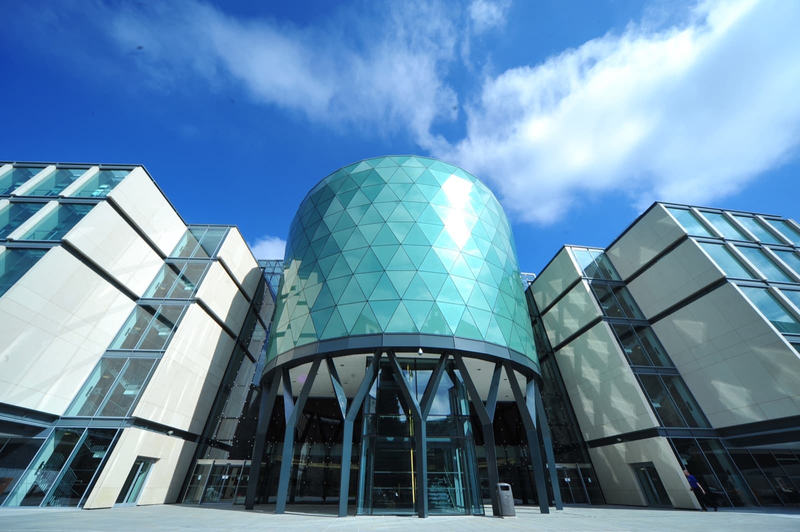 Leeds Beckett University: Acceptance Rate, Employability Rate, Courses ...