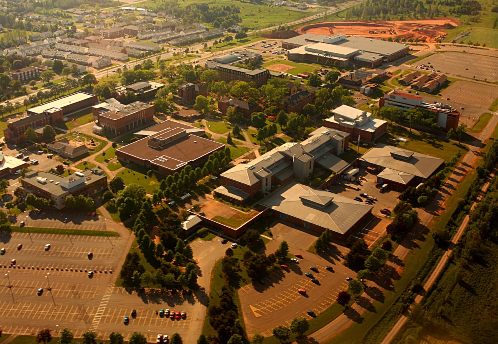 Prince Edward Island University: Acceptance Rate, Employability Rate ...