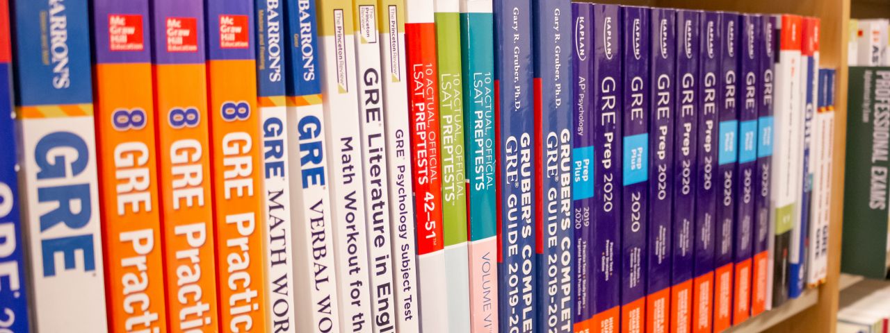 SAT vs. GRE: What’s the difference when studying abroad